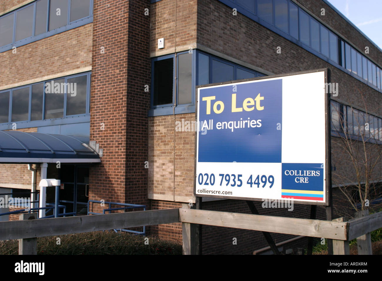 Commercial property to rent uk hi-res stock photography and images - Alamy