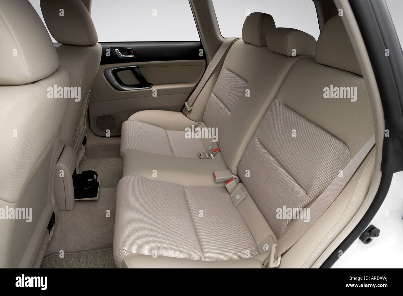 2007 Subaru Outback 2.5i in White - Rear seats Stock Photo - Alamy