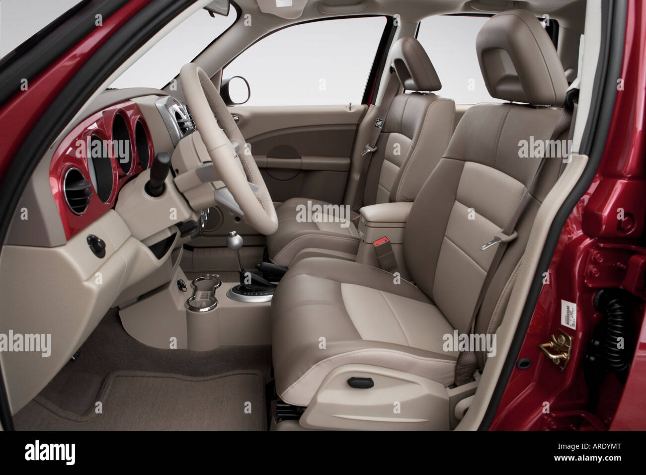 2006 Chrysler PT Cruiser GT in Red - Front seats Stock Photo - Alamy