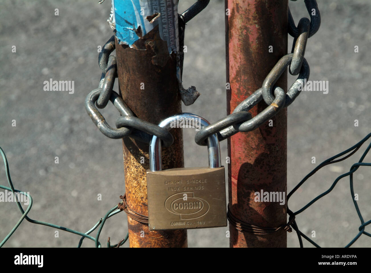 Chained up fence gate padlock hi-res stock photography and images - Alamy