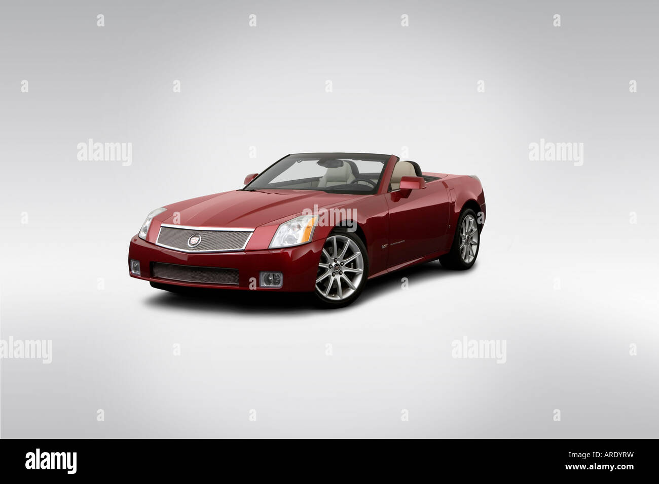 Cadillac xlr hi-res stock photography and images - Alamy