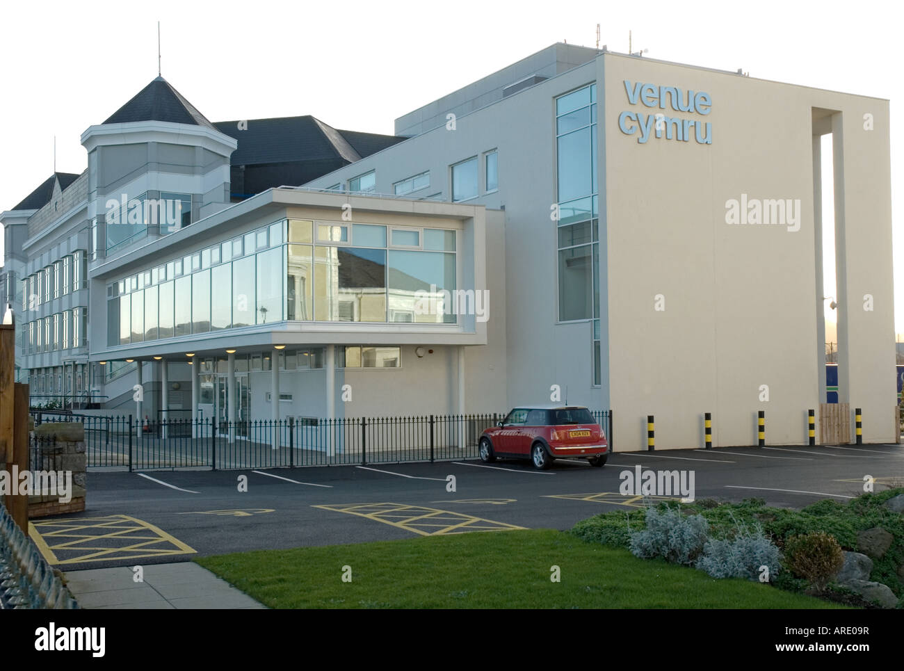 Venue cymru llandudno hi-res stock photography and images - Alamy