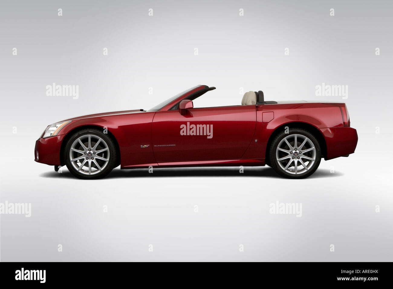 Cadillac xlr hi-res stock photography and images - Alamy