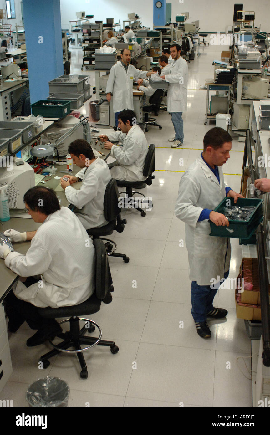 Mobile telephone testing, workshop, factory repairs and dispatch Stock ...