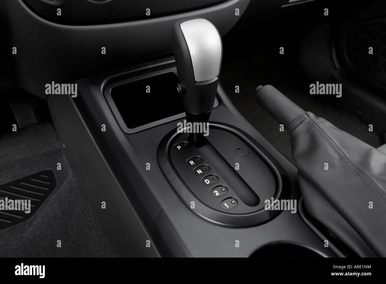 2006 Ford Escape XLS in Blue - Gear shifter/center console Stock Photo ...