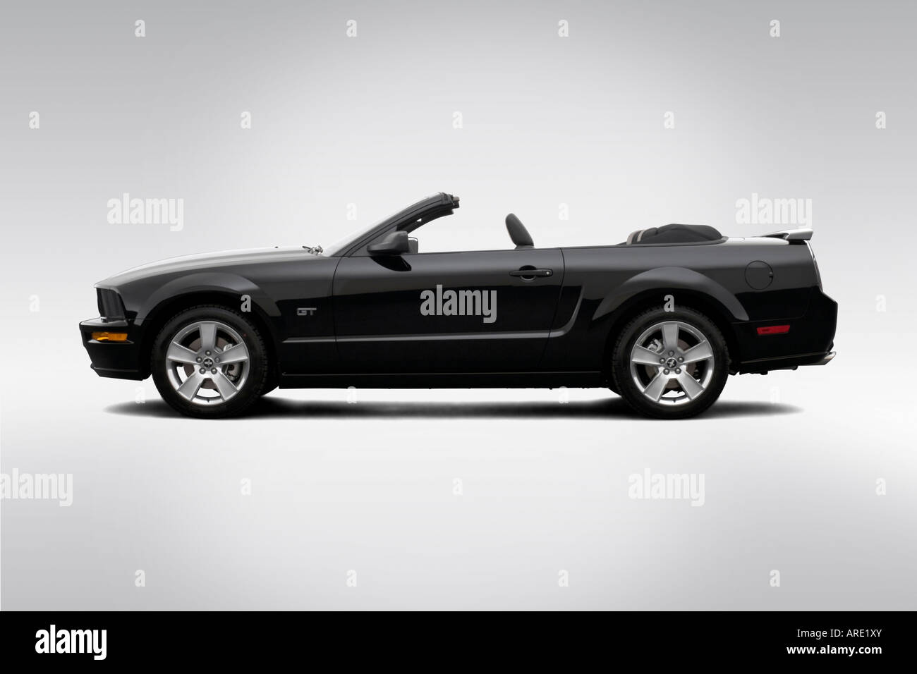 2006 ford mustang gt premium hi-res stock photography and images - Alamy
