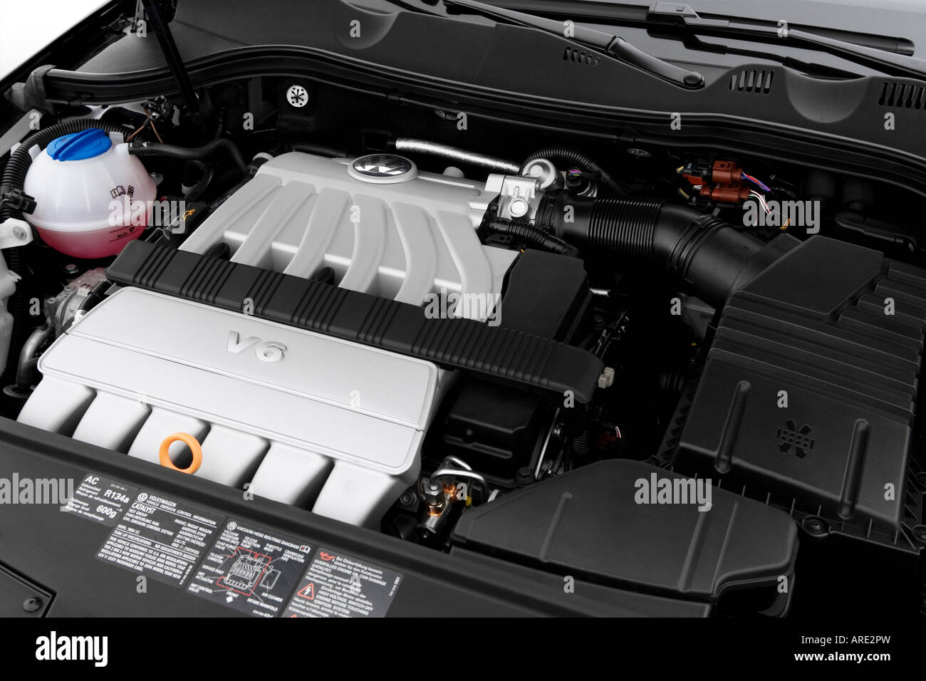 2007 Volkswagen Passat 3.6 in Black - Engine Stock Photo - Alamy