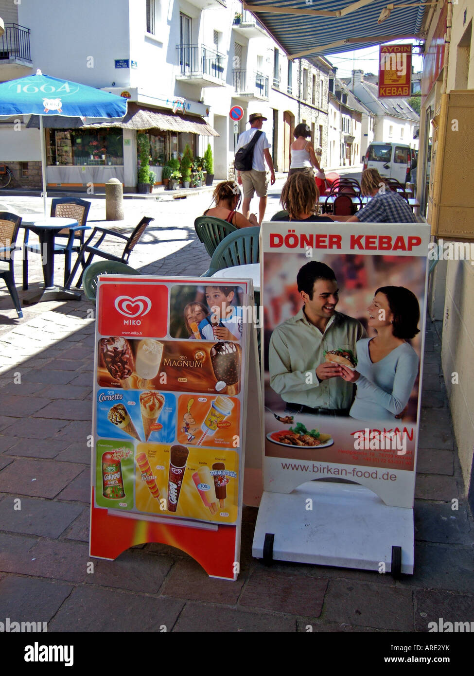 Doner kebab shop sign hi-res stock photography and images - Alamy