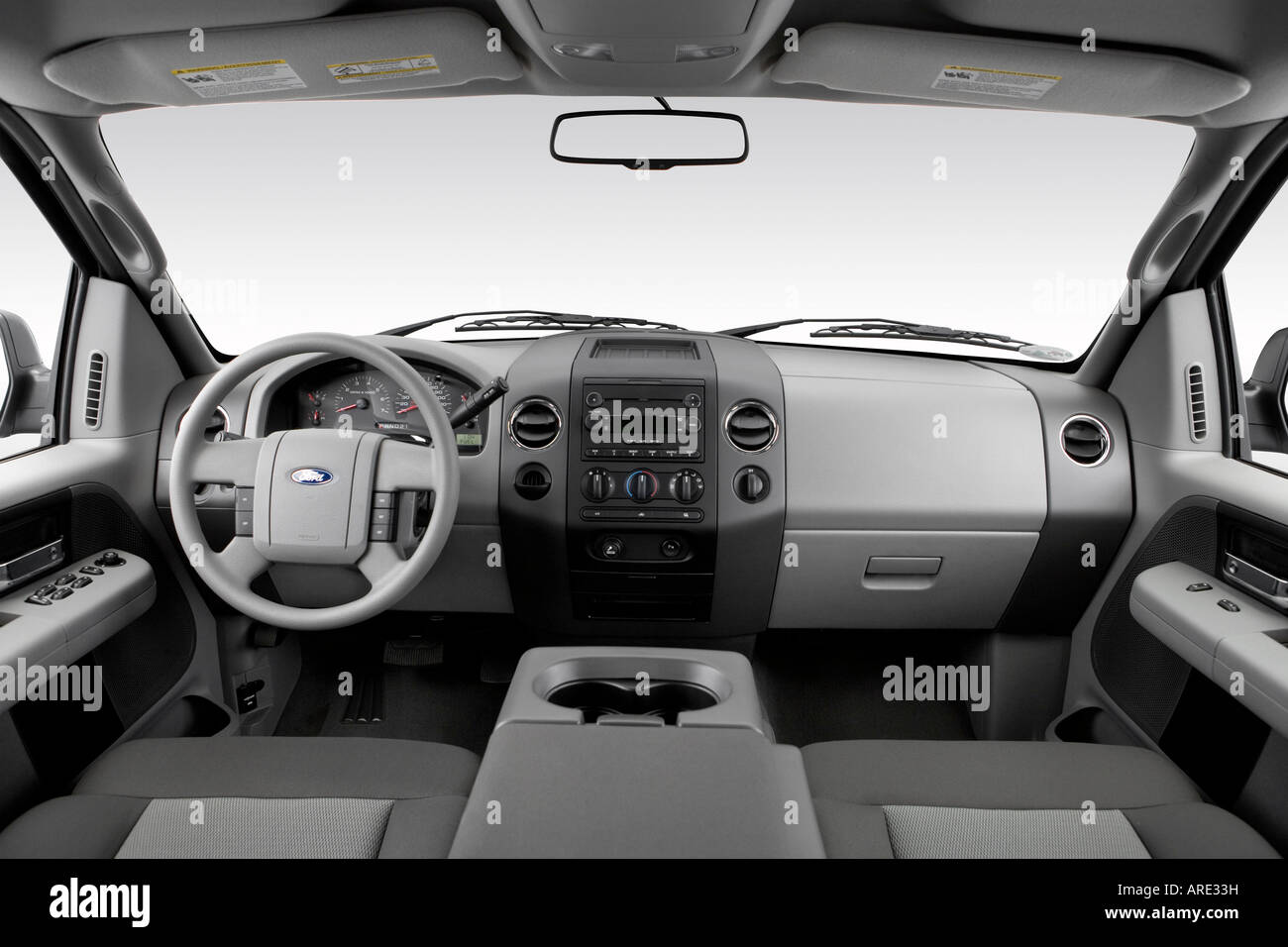 2006 Ford F-150 XLT in Silver - Dashboard, center console, gear shifter ...