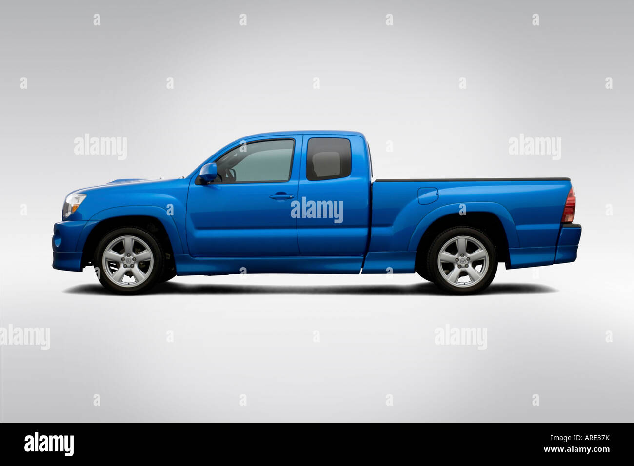 Toyota tacoma 2005 hi-res stock photography and images - Alamy