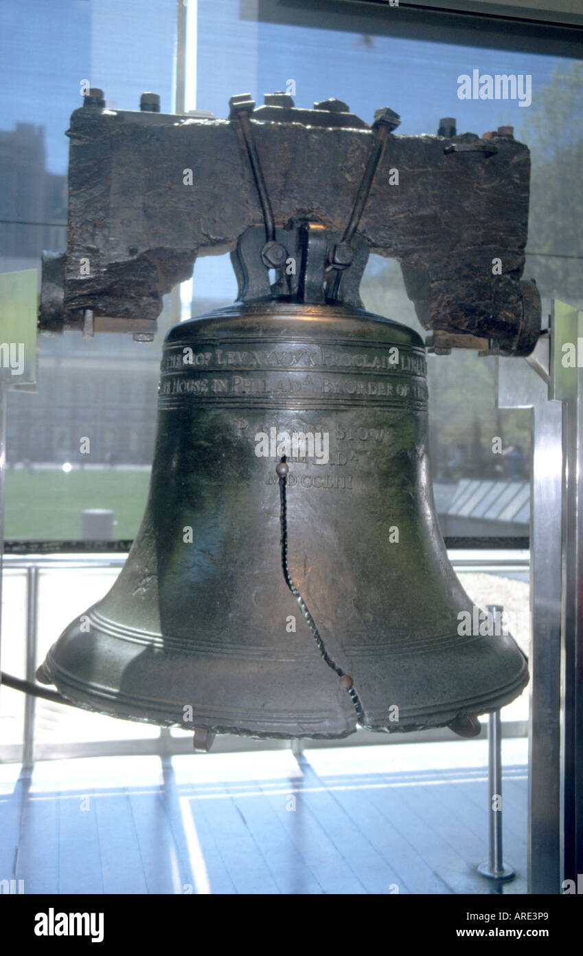 The liberty bell hi-res stock photography and images - Alamy