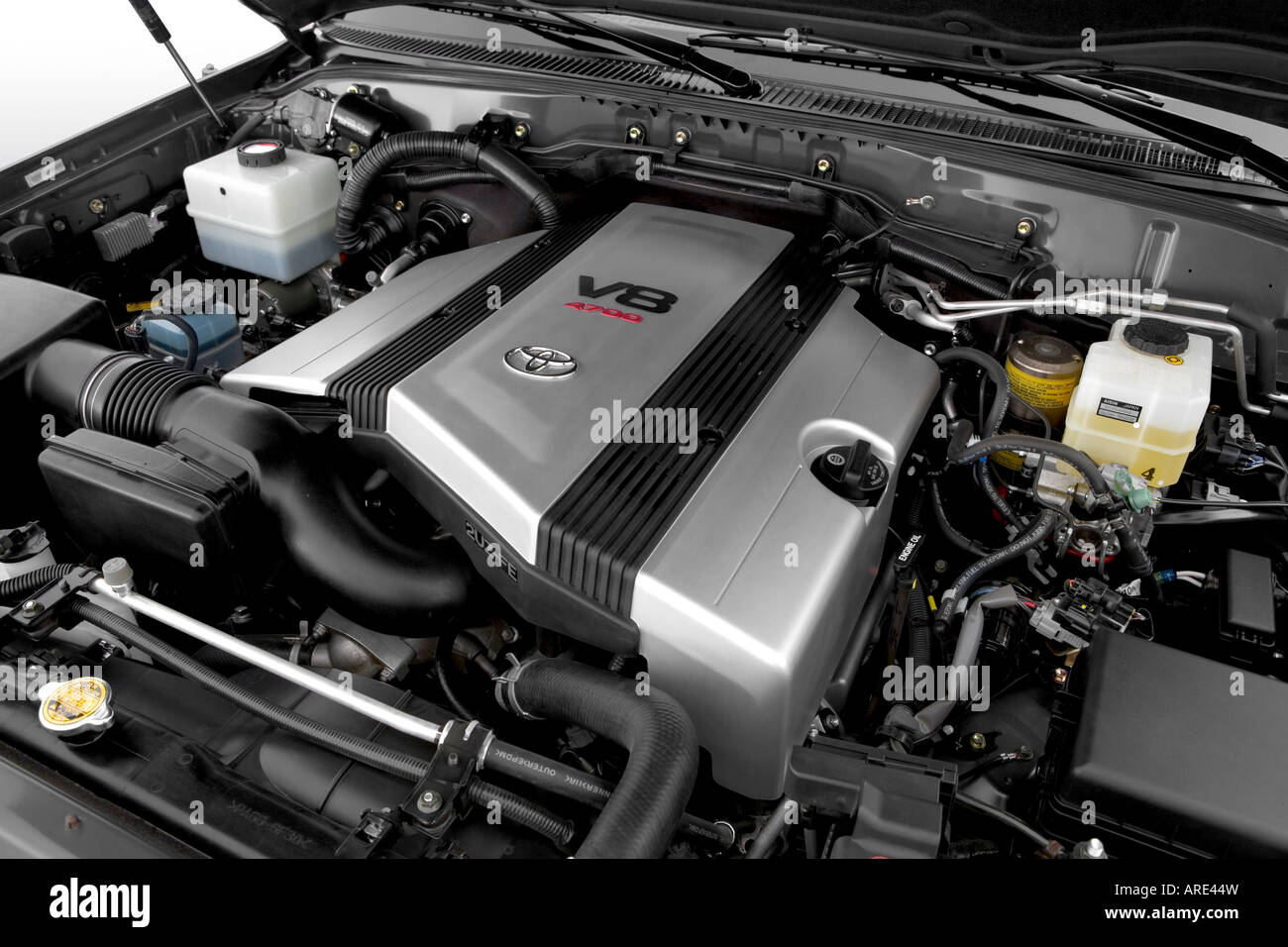 2006 Toyota Land Cruiser in Gray - Engine Stock Photo - Alamy