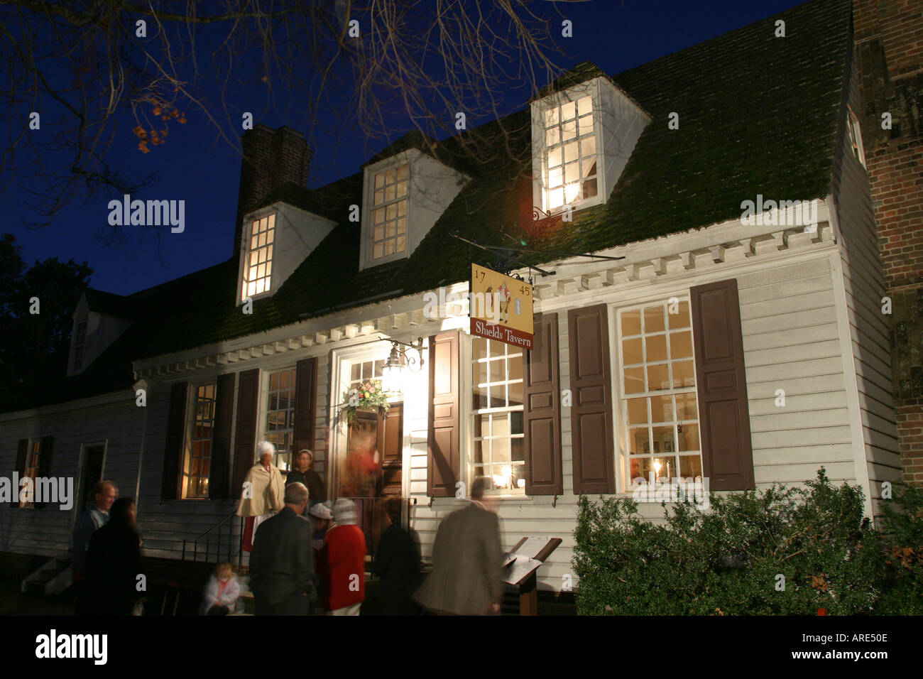 Colonial Williamsburg Virginia,Duke of Gloucester Street,Shields Tavern ...