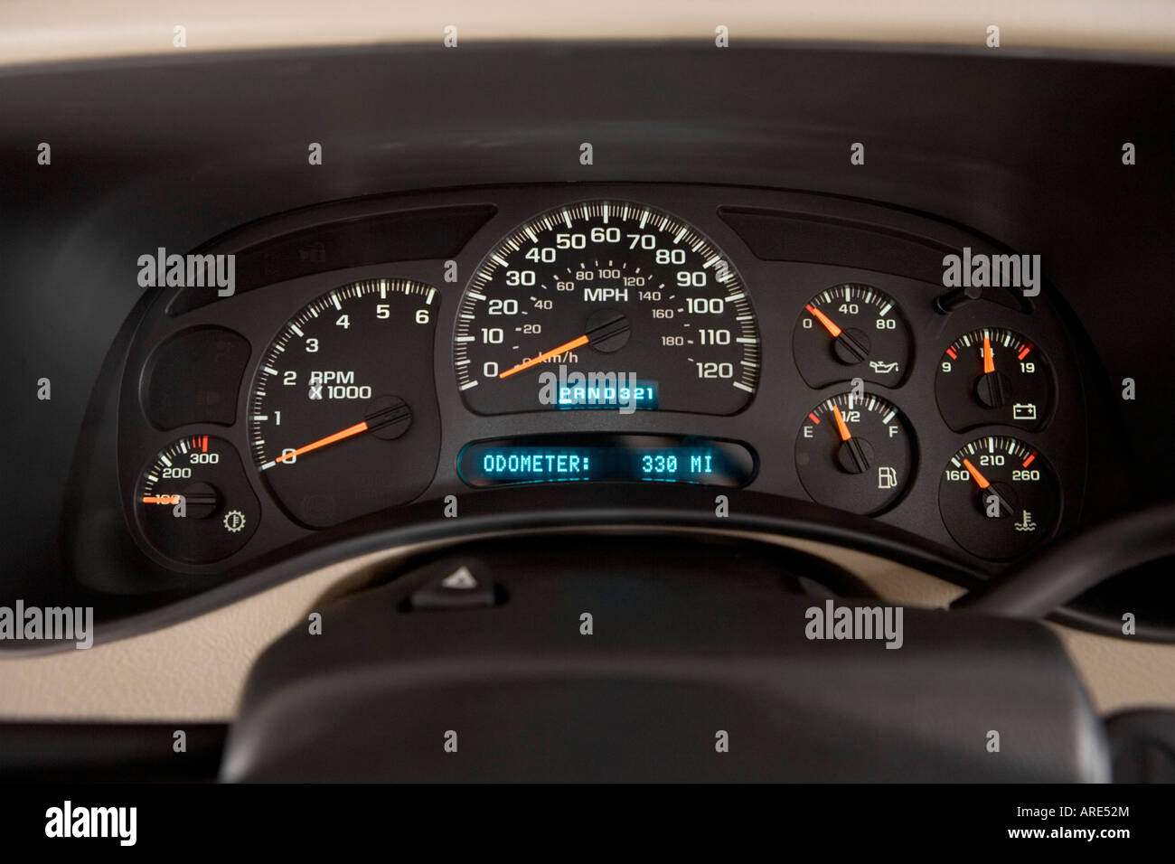 2005 GMC Yukon XL 2500 SLT in White - Speedometer/tachometer Stock ...
