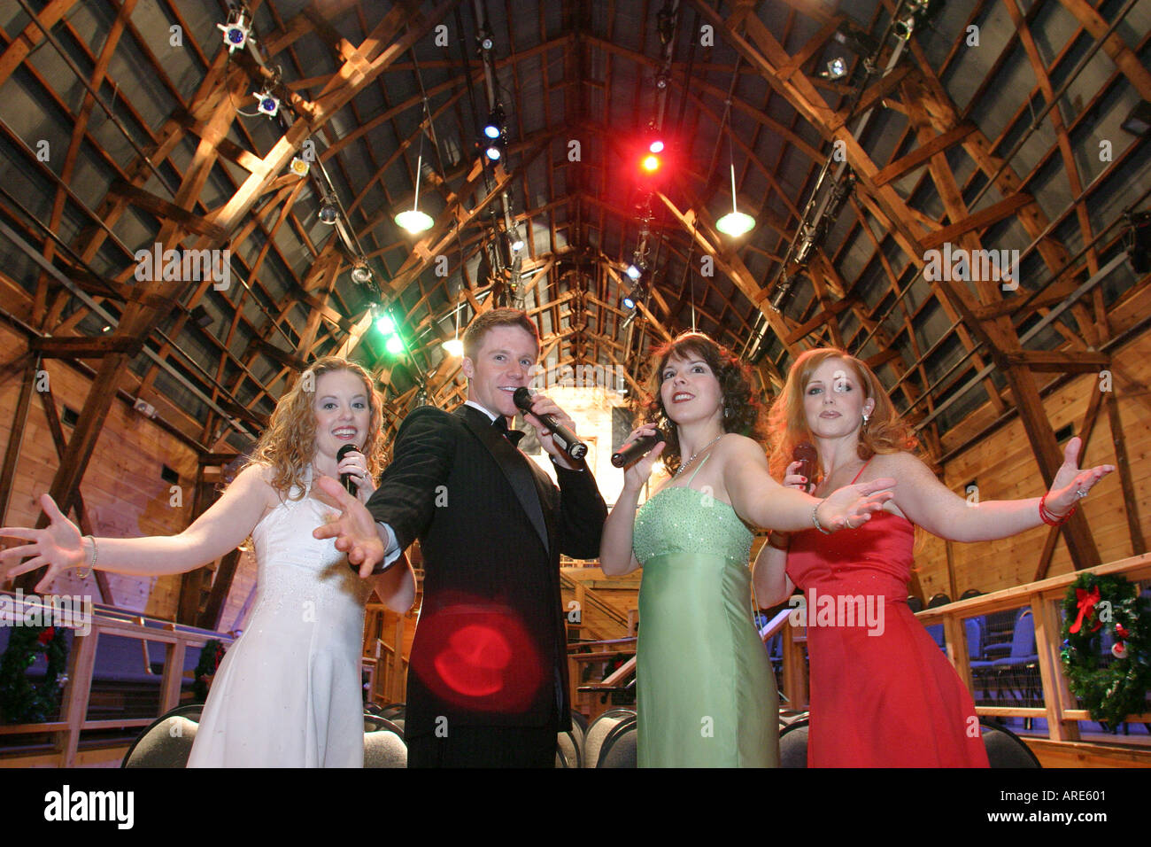 Newport News Virginia,Yoder Barn Theatre,theater,Big Band Holiday ...