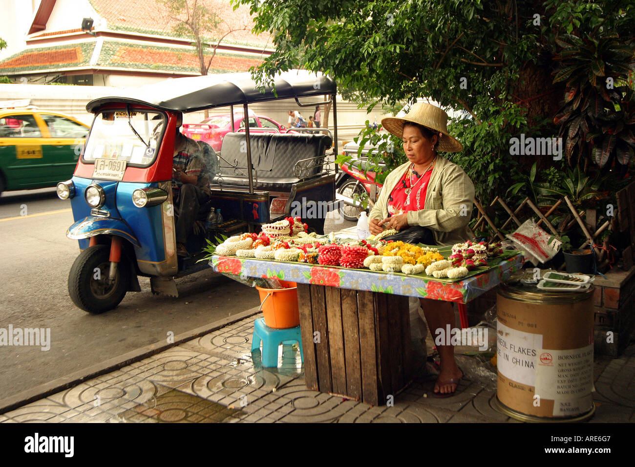 Thailand market employee hi-res stock photography and images - Alamy