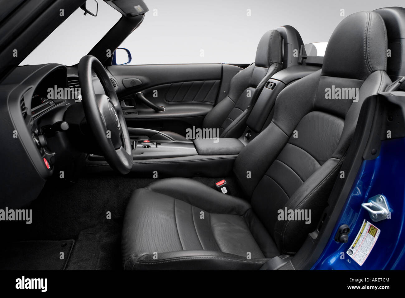 2006 Honda S2000 in Blue - Front seats Stock Photo - Alamy
