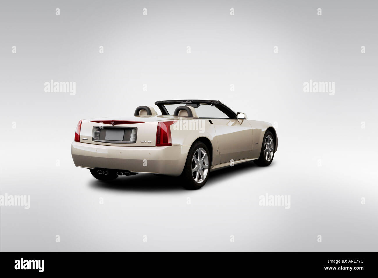 Cadillac xlr hi-res stock photography and images - Alamy