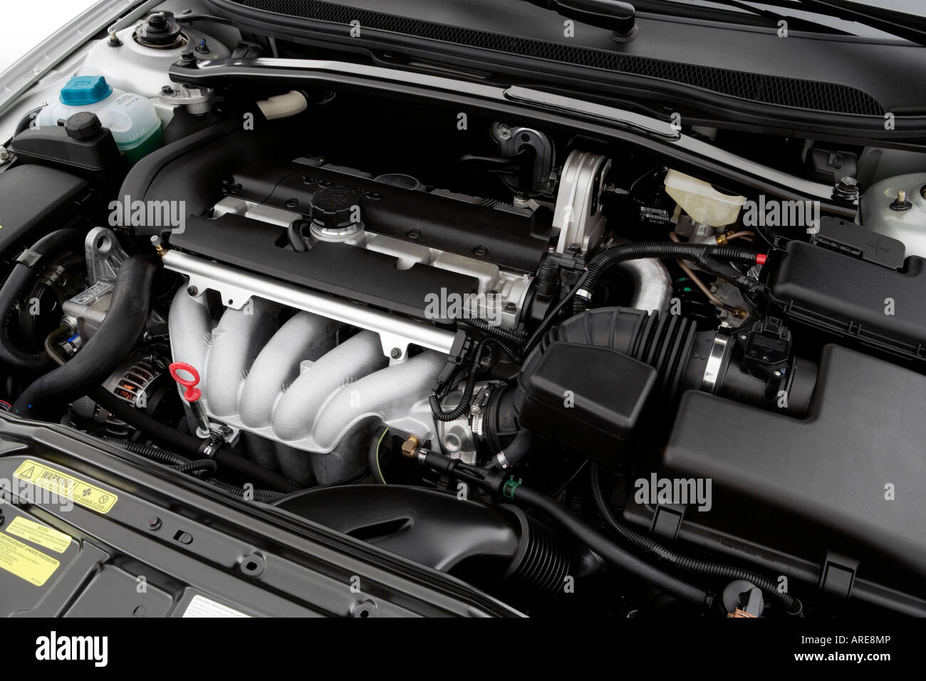 2006 Volvo V70 2.4 in Silver - Engine Stock Photo - Alamy