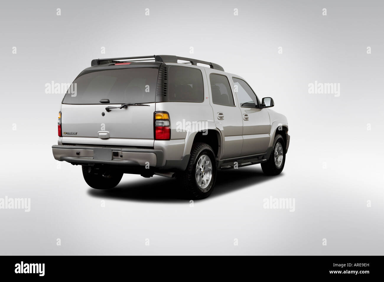 2006 Chevrolet Tahoe Z71 in Silver - Rear angle view Stock Photo - Alamy