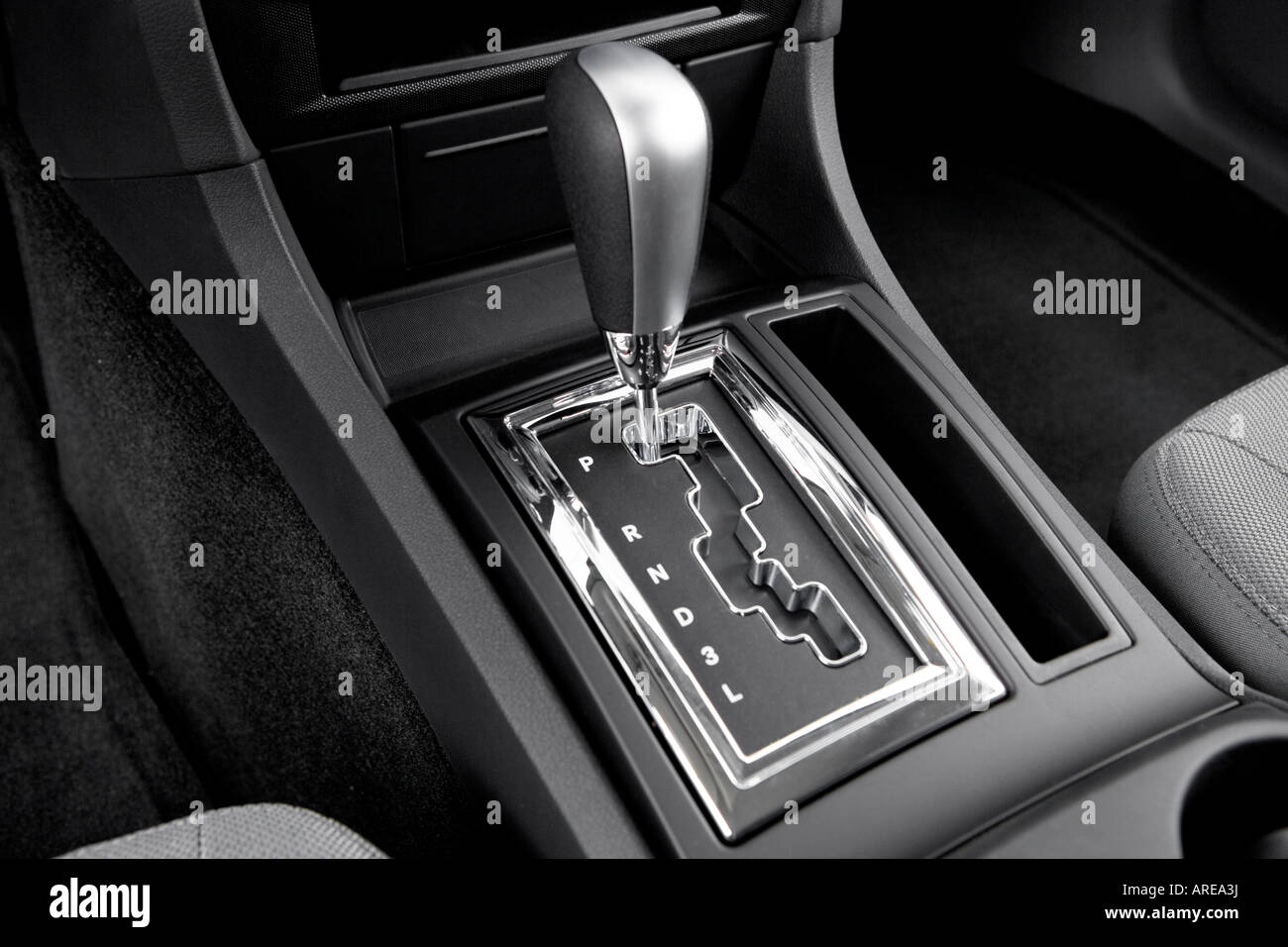 2005 Dodge Magnum SXT in Red - Gear shifter/center console Stock Photo ...