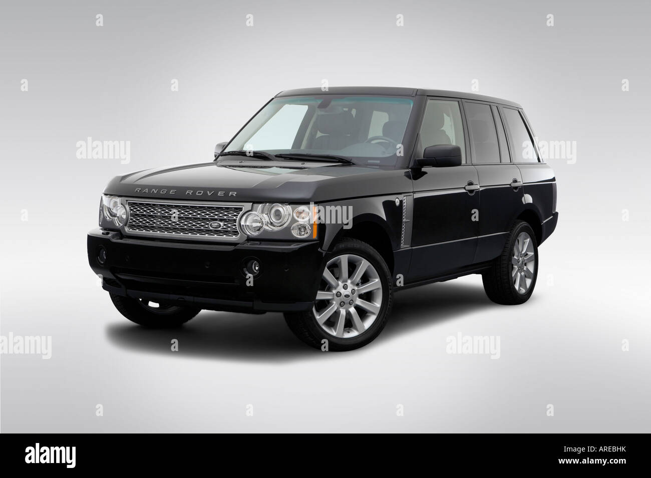 2006 Land Rover Range Rover Supercharged in Black - Front angle view ...