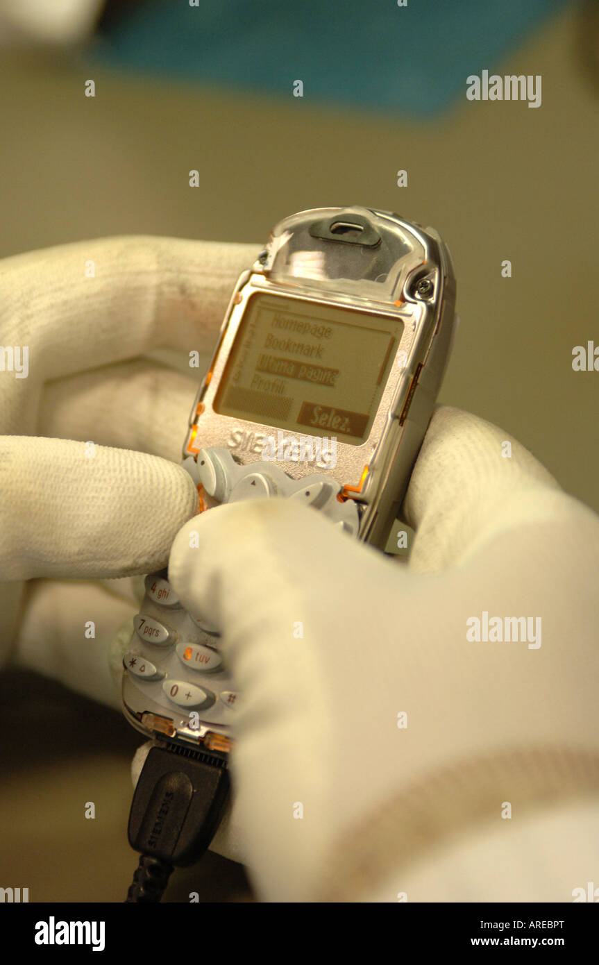 Mobile testing lab hi-res stock photography and images - Alamy