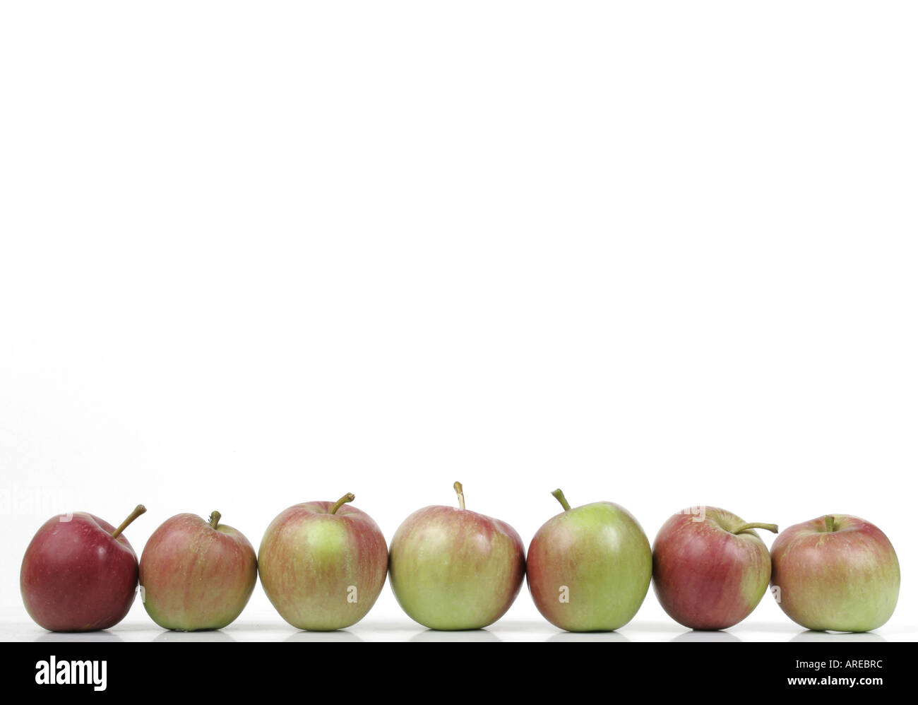 Row apples ripe seven line hi-res stock photography and images - Alamy