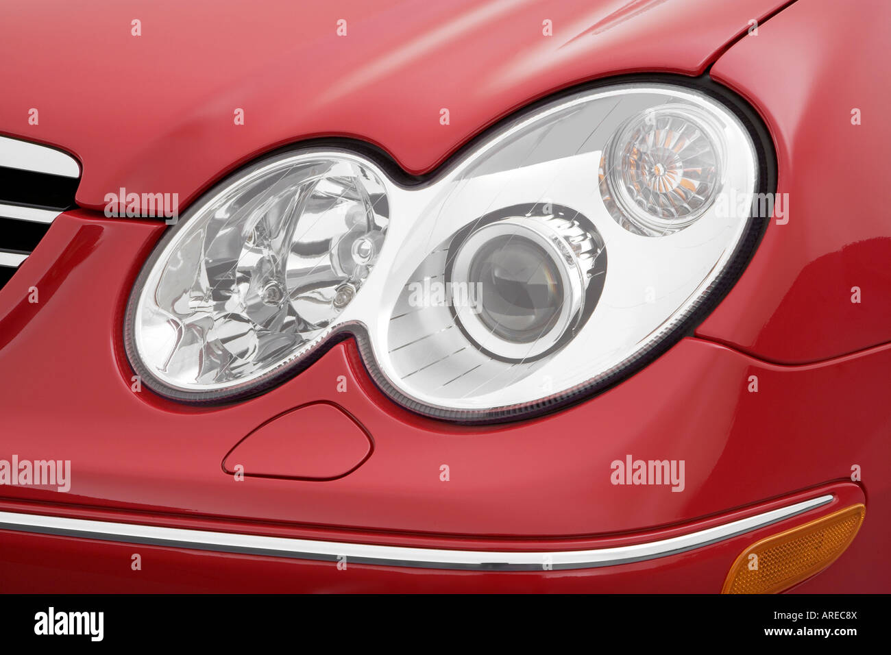 2005 Mercedes-Benz C55 AMG in Red - Headlight Stock Photo - Alamy