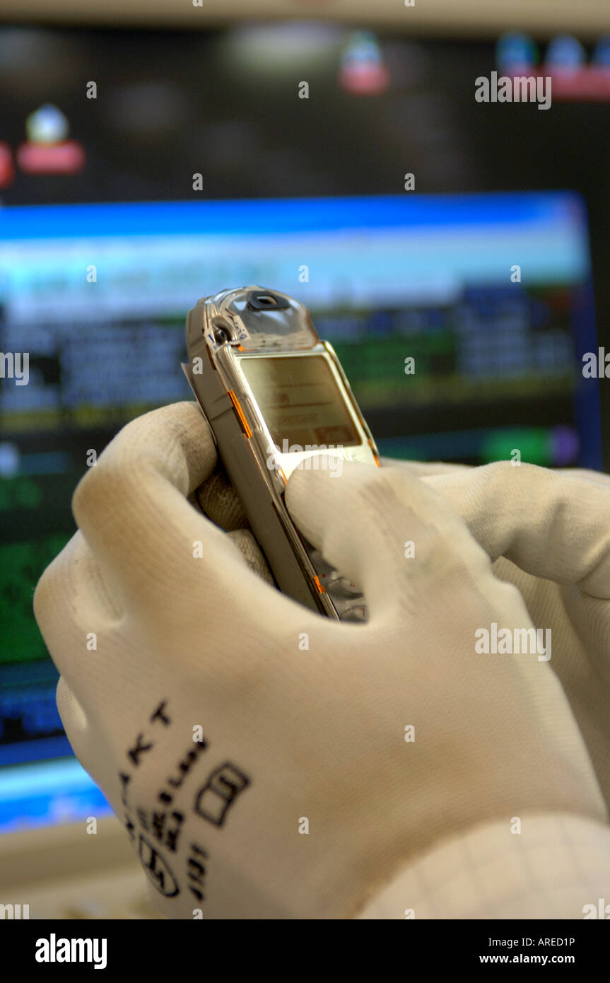 Mobile testing lab hi-res stock photography and images - Alamy