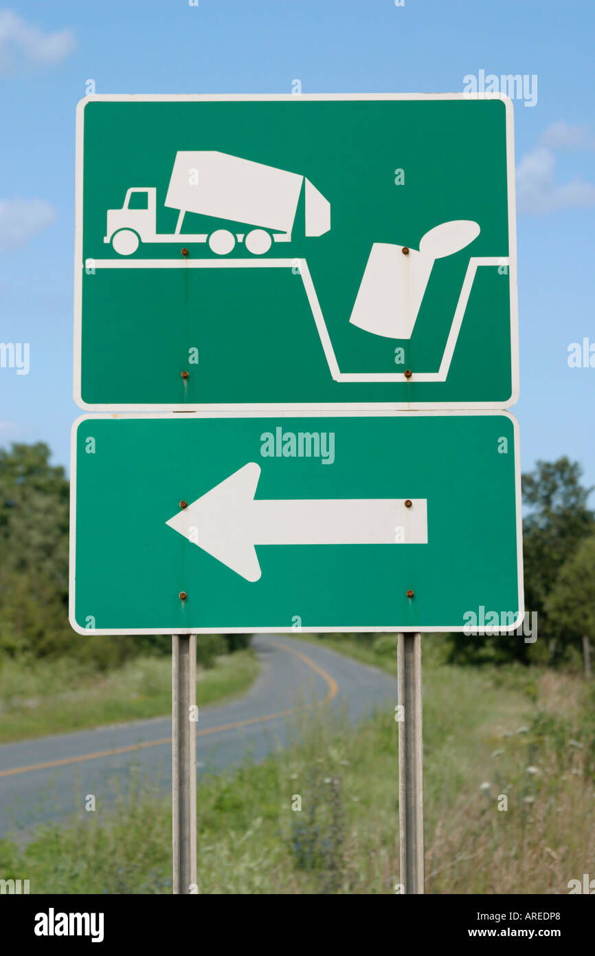 Garbage dump or recyclables station sign Stock Photo - Alamy