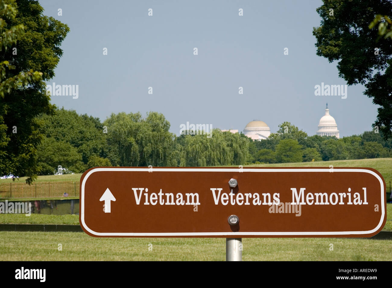 Inscribed names of vietnam war veterans hi-res stock photography and ...