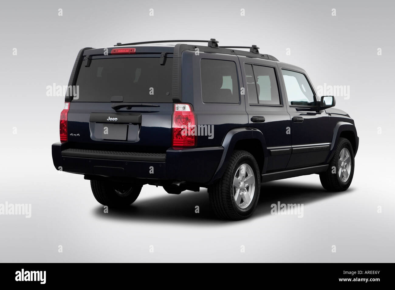 2006 Jeep Commander in Blue - Rear angle view Stock Photo - Alamy