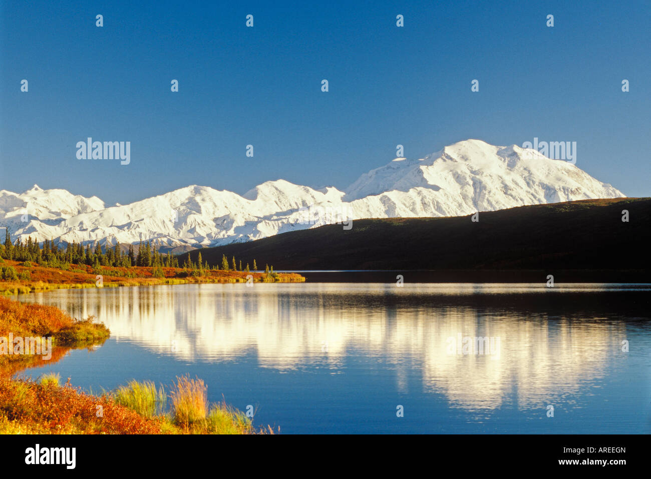 Wonder lake alaska hi-res stock photography and images - Alamy
