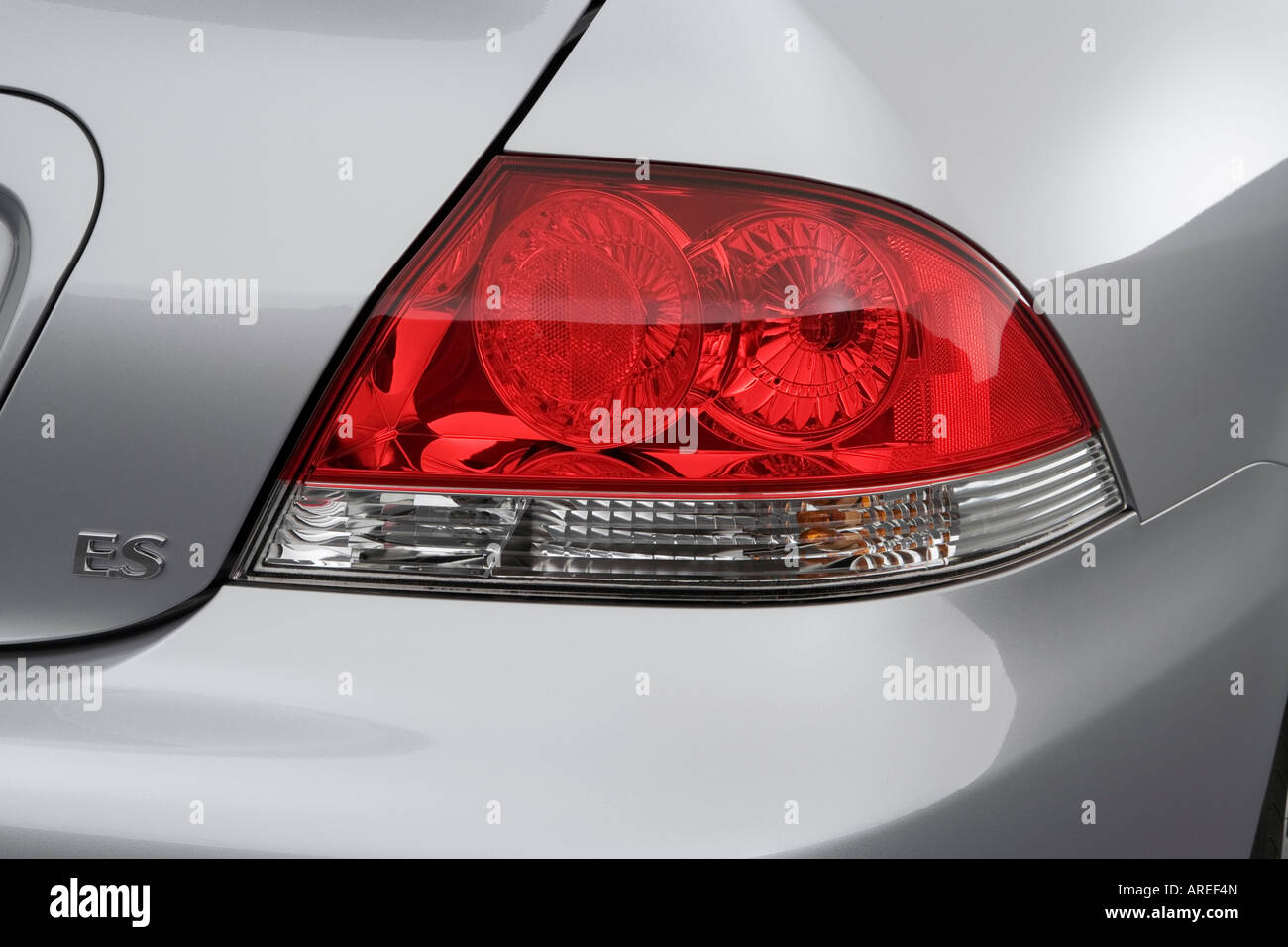 2006 Mitsubishi Lancer ES in Silver - Tail light Stock Photo - Alamy