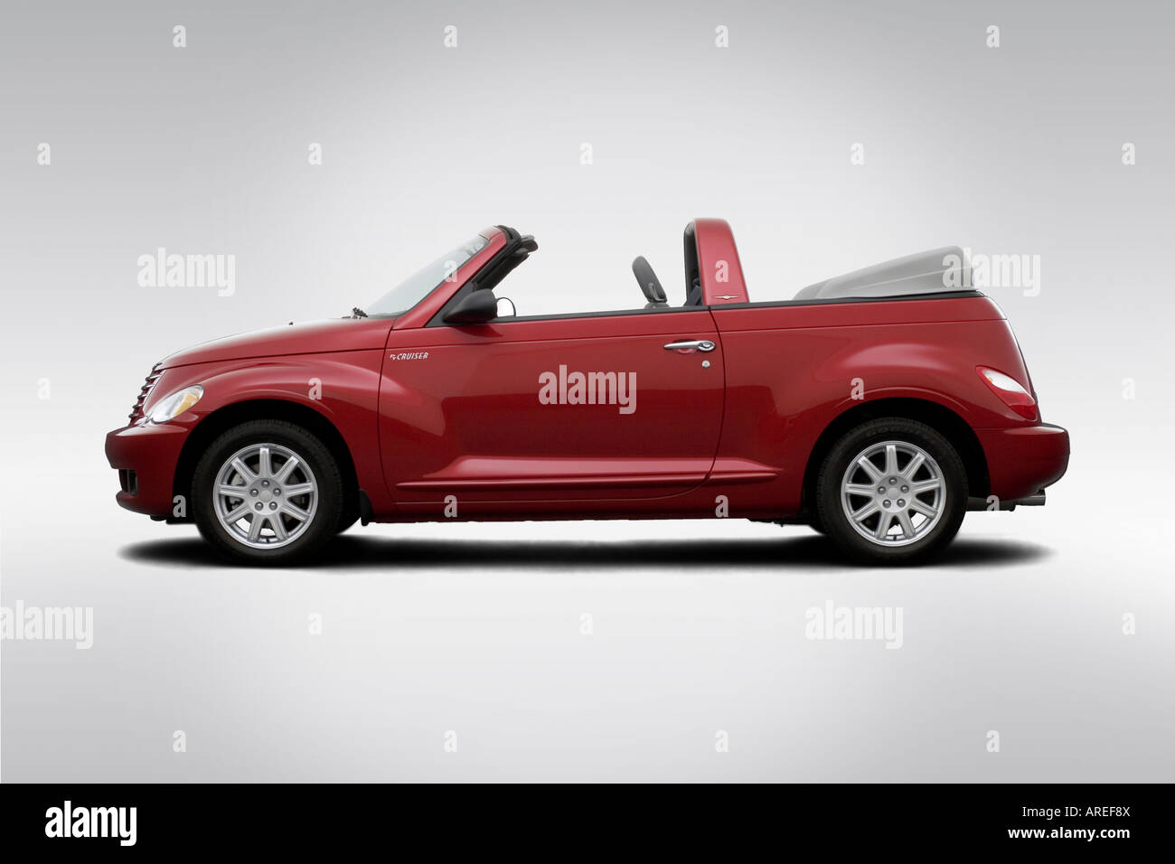 Car chrysler pt cruiser convertible hi-res stock photography and images ...