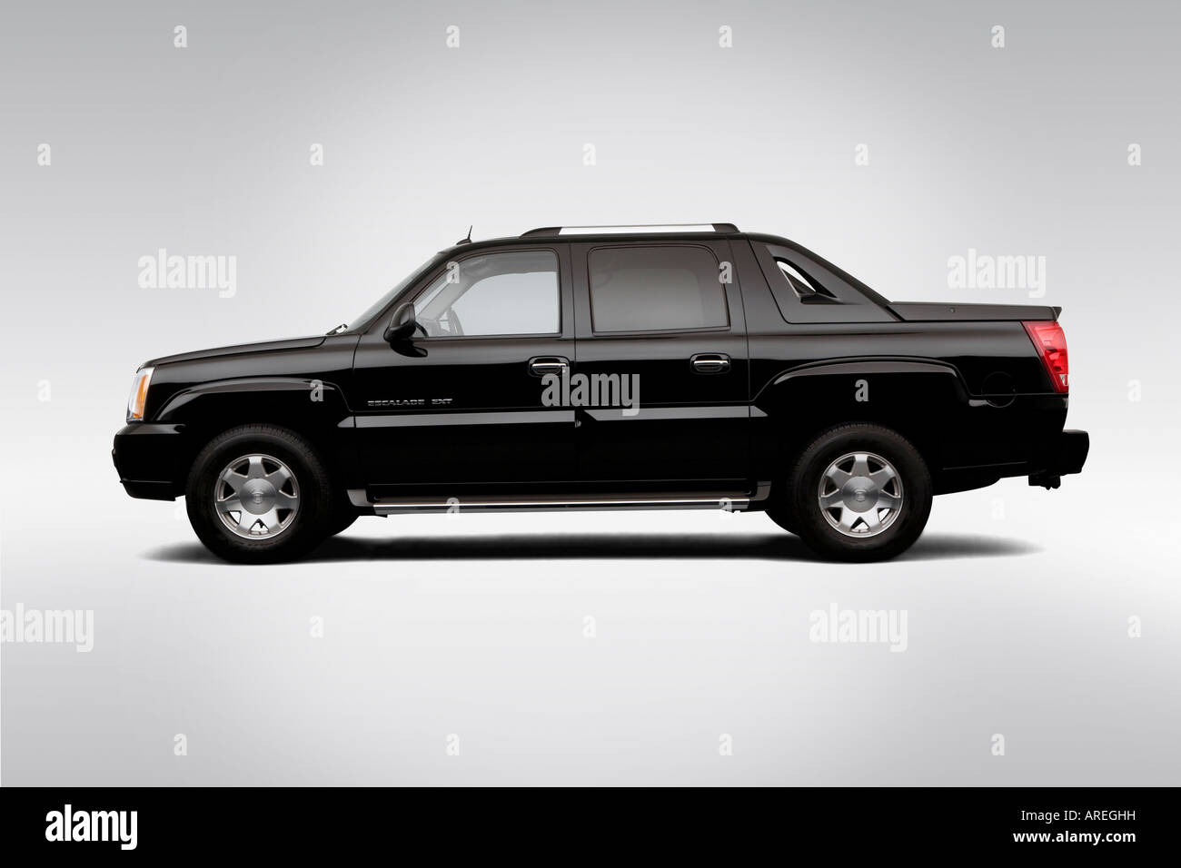 2006 Cadillac Escalade EXT in Black - Drivers Side Profile Stock Photo ...