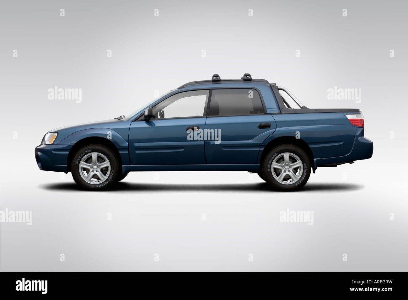 Subaru baja hi-res stock photography and images - Alamy