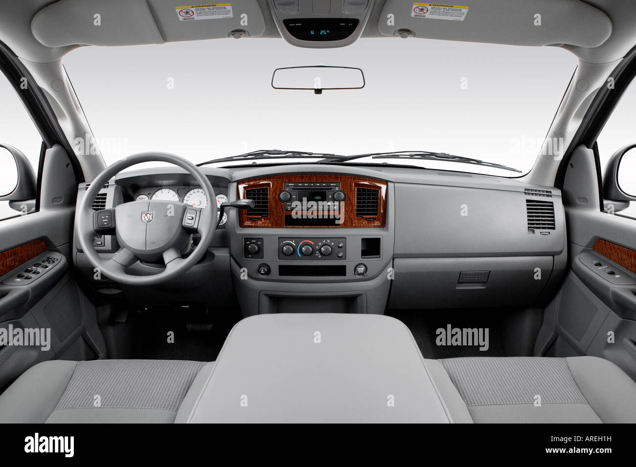 2006 Dodge Ram 1500 SLT Mega in Gray - Dashboard, center console, gear ...