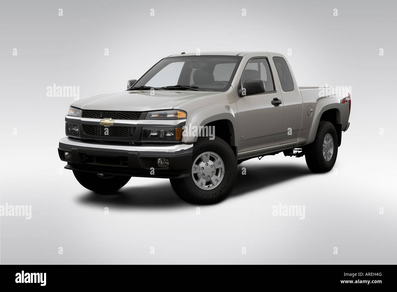 2006 Chevrolet Colorado LT in Silver - Front angle view Stock Photo - Alamy