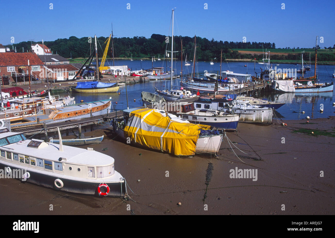 Boats, houseboats moored on River Deben, Woodbridge, Suffolk, England ...