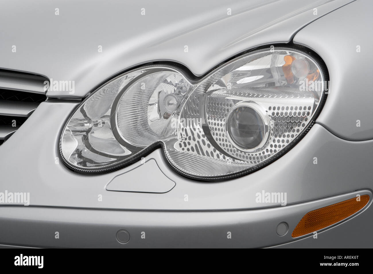 2006 Mercedes-Benz SL55 AMG in Silver - Headlight Stock Photo - Alamy