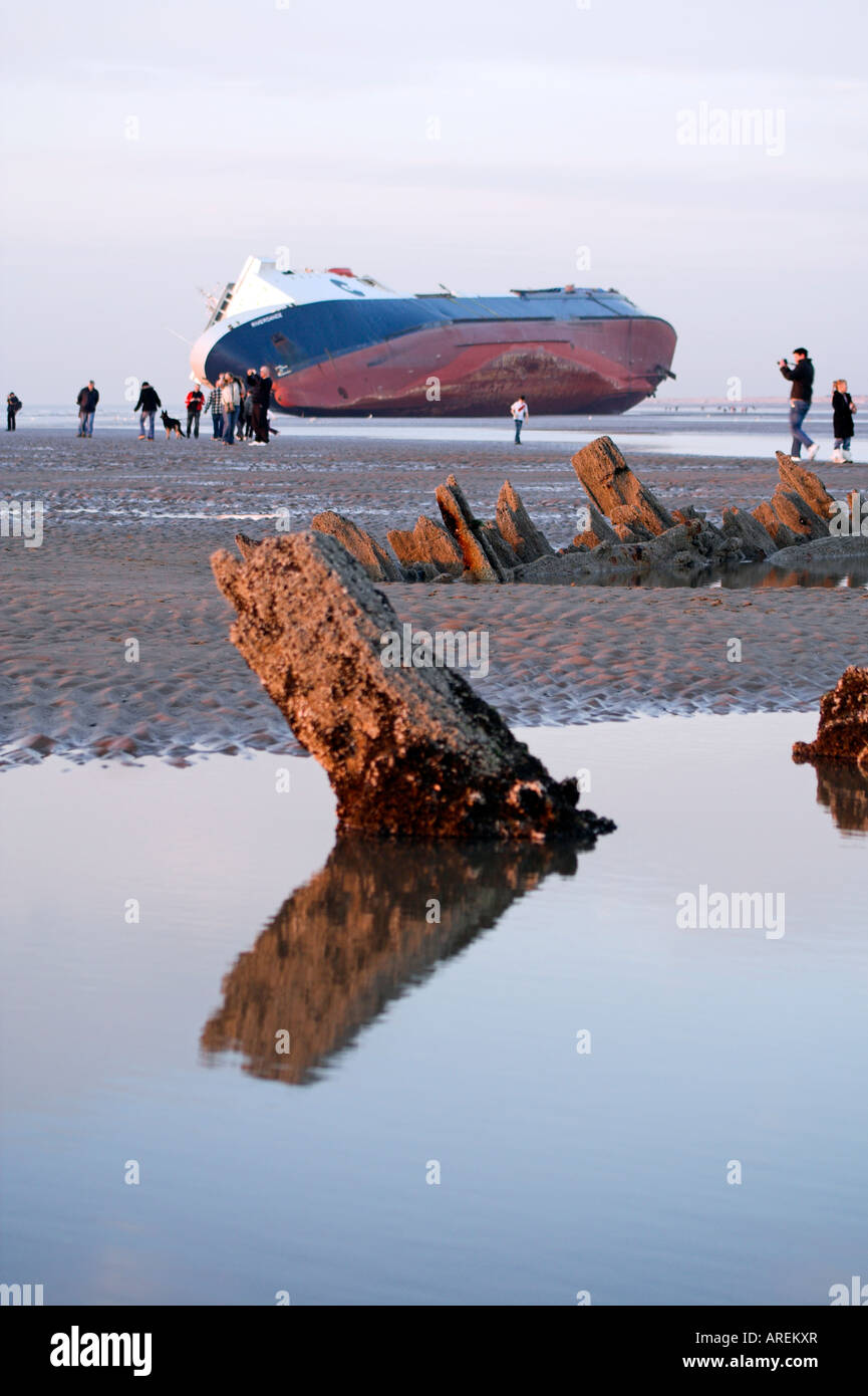 Beached ferry riverdance hi-res stock photography and images - Alamy