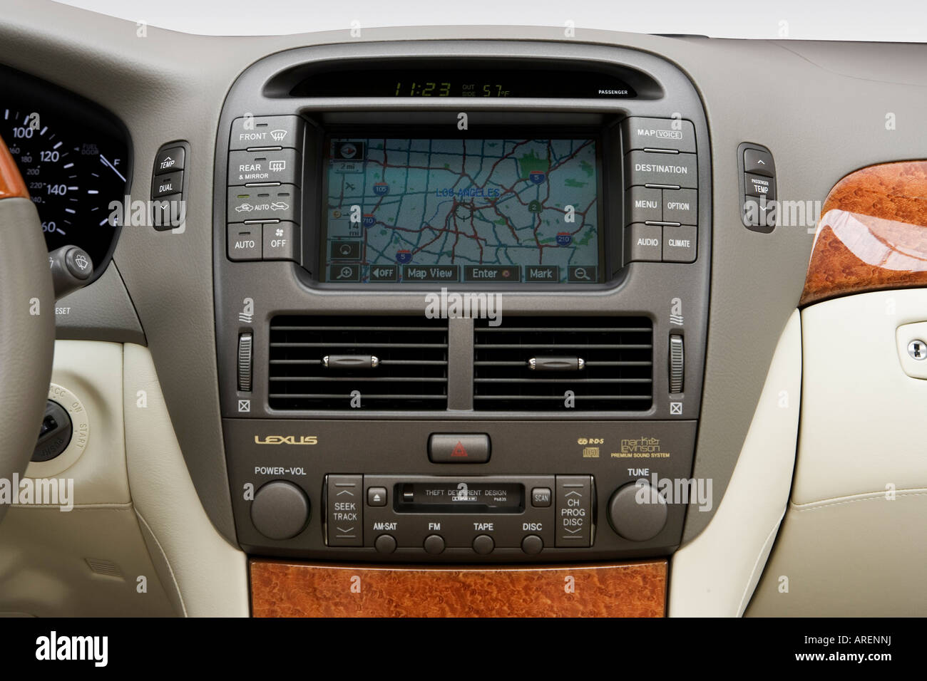 2006 Lexus LS 430 in Brown - Nav Unit, Head On Stock Photo - Alamy