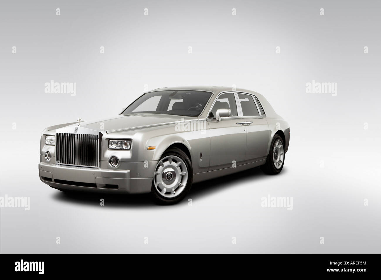 Rolls royce car side view hi-res stock photography and images - Alamy