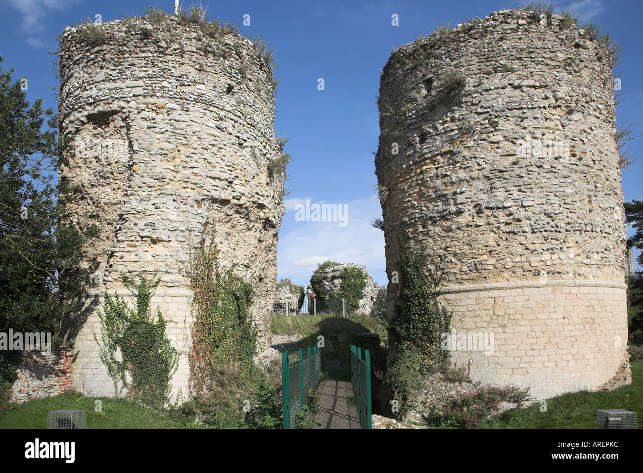 Bungay castle hi-res stock photography and images - Alamy