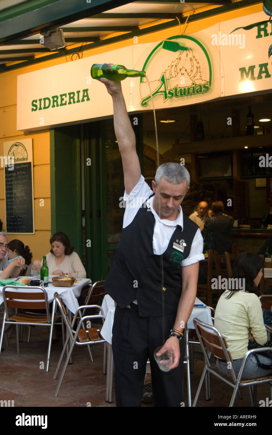 Barman pouring cider, Oviedo, Asturias, Spain Stock Photo - Alamy