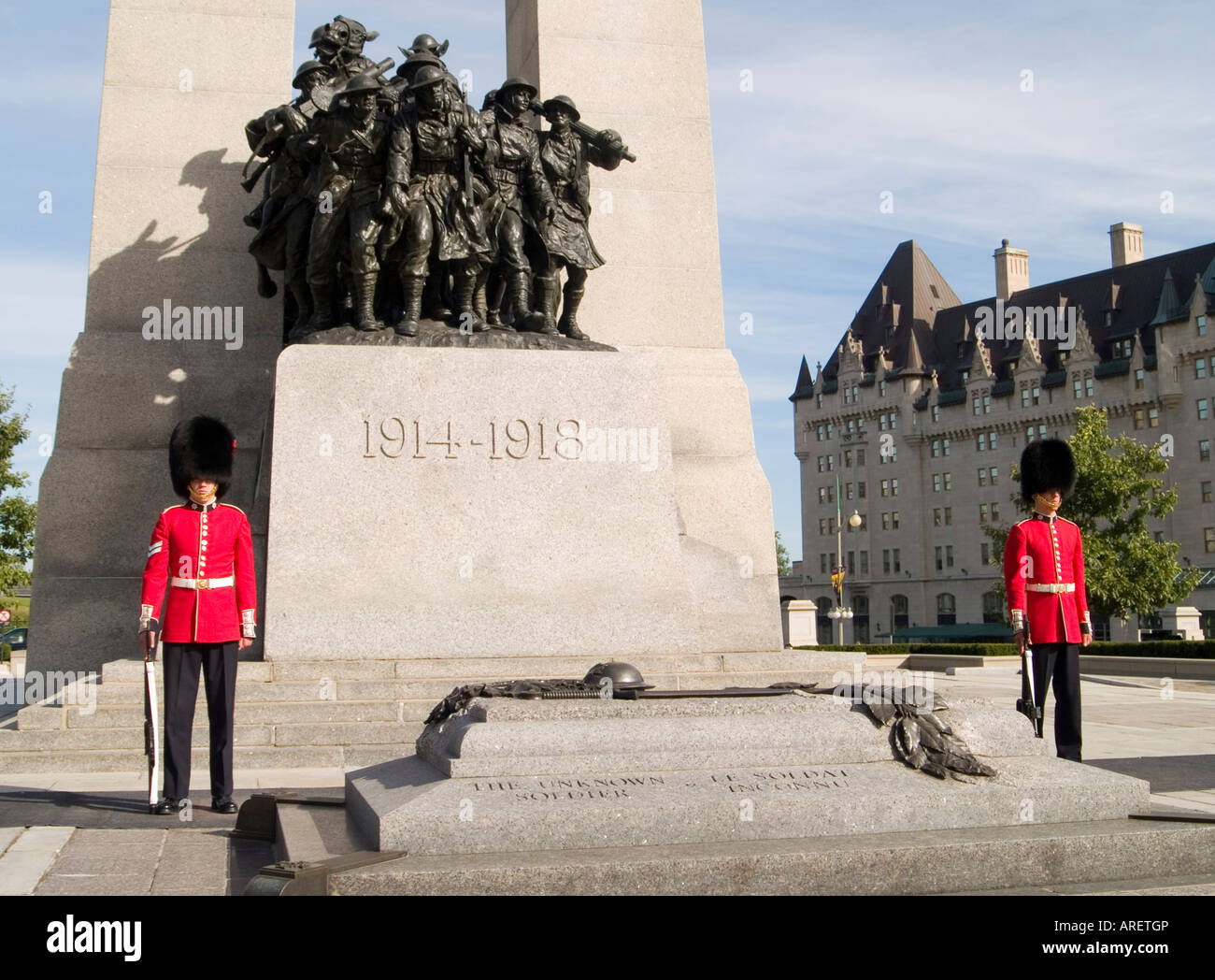 Canada first world war uniform hi-res stock photography and images - Alamy