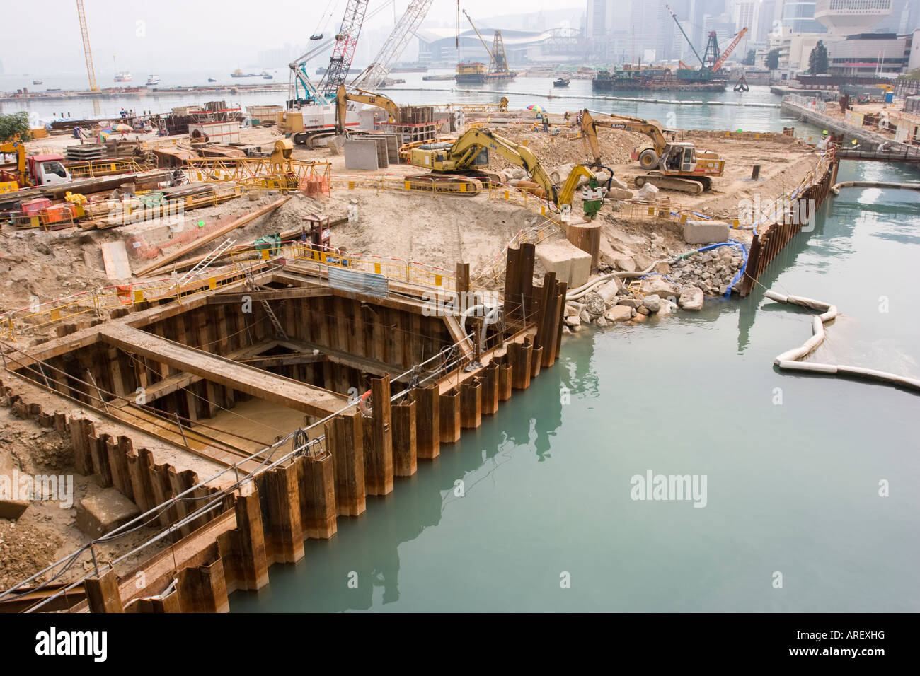 Land reclamation hong kong hi-res stock photography and images - Alamy
