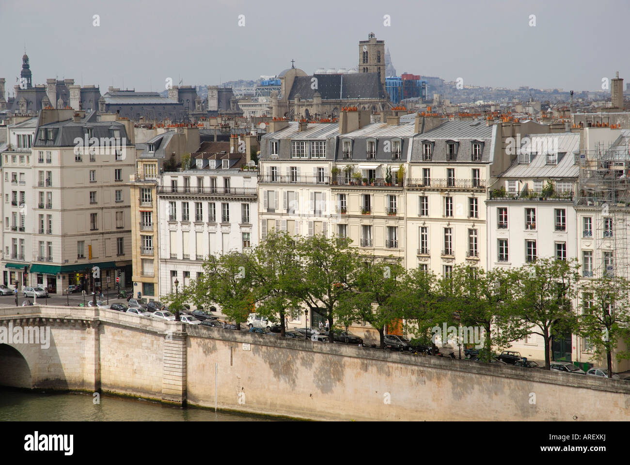Ile Saint Louis island Seine river Pont de Sully bridge Old Paris ...